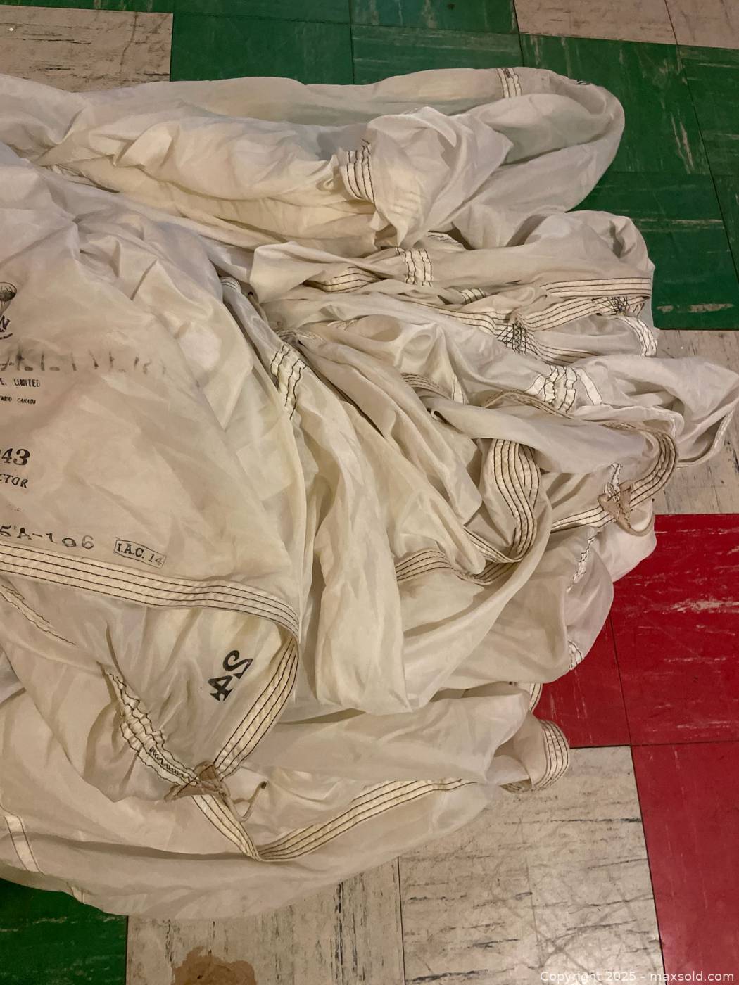 1951 Irvin Air Chute parachute canopy | Maxsold