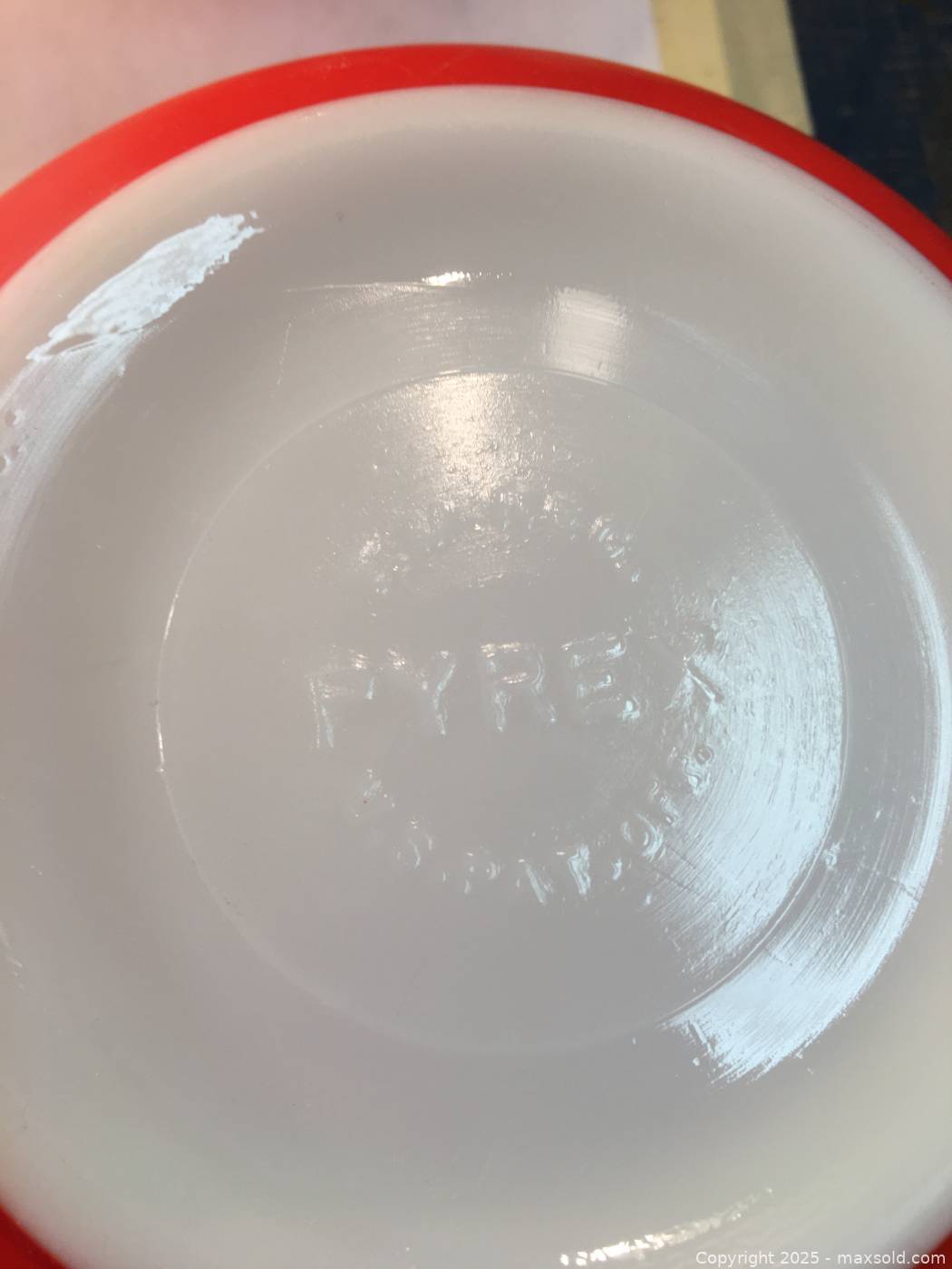 Pyrex 1940s Primary Red Mixing Bowl #402 | Maxsold