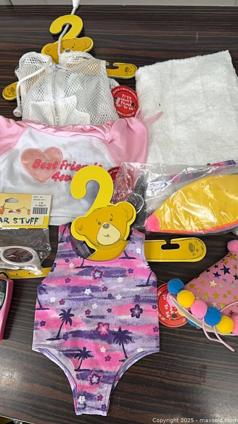 Build-A-Bear teddy bears, clothes, beach chair | Maxsold