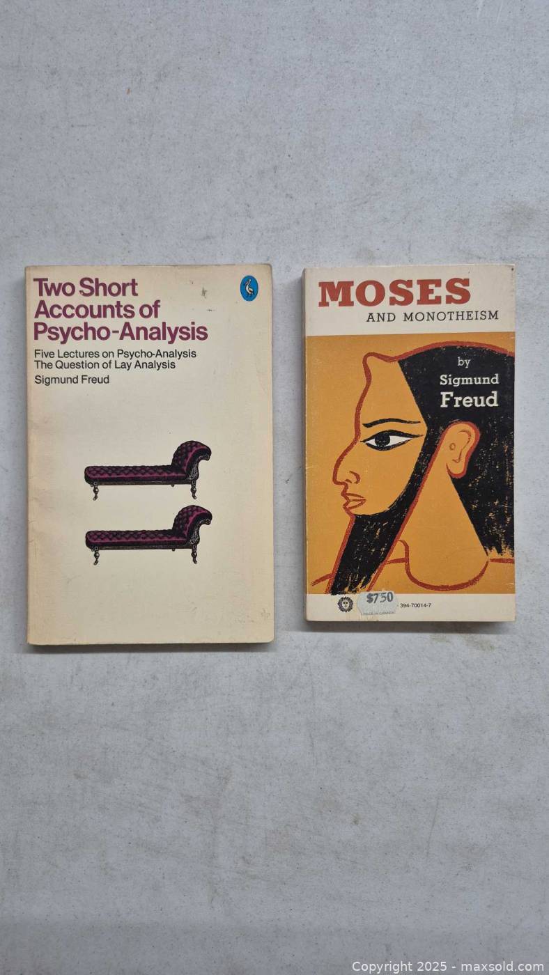Sigmund Freud paperback books | Maxsold