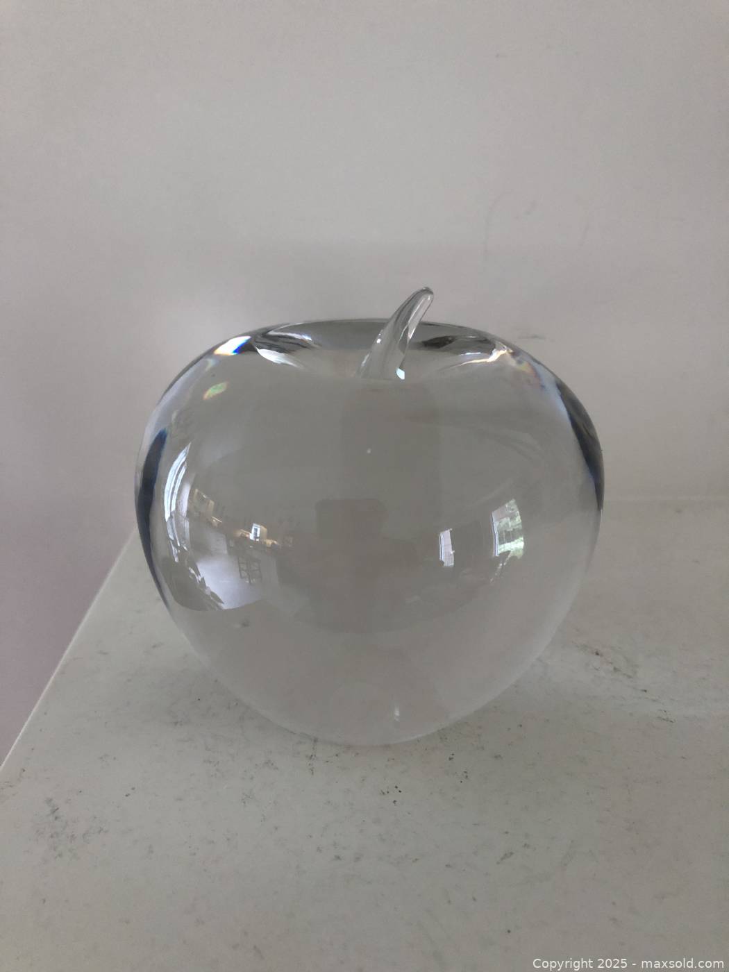 Tiffany & Co crystal apple paperweight | Maxsold