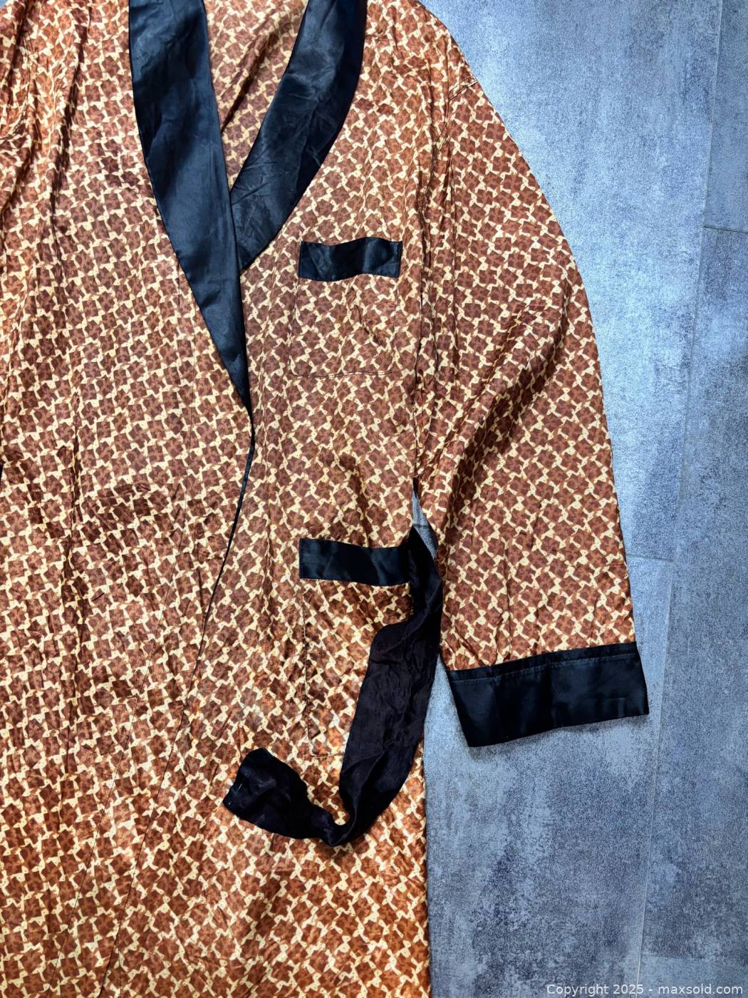 Vintage Bel-Air Satin Smoking Jacket L | Maxsold
