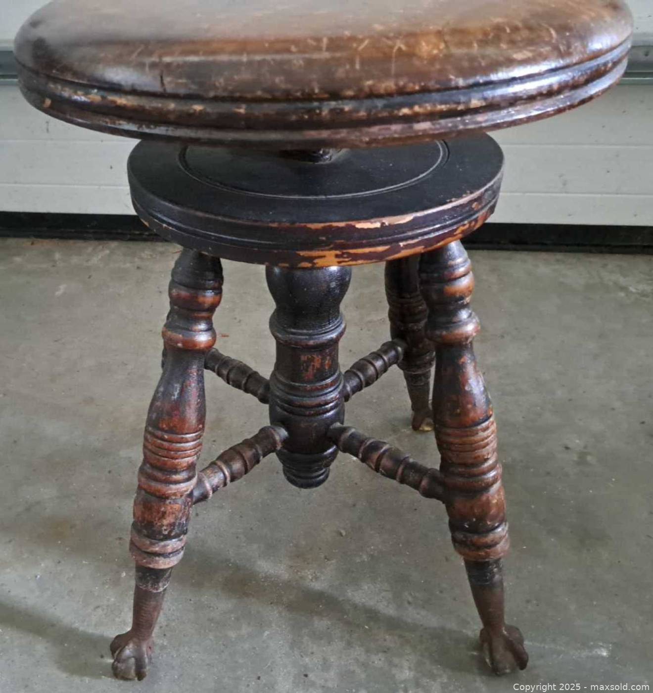 Wooden piano stool with claw feet | Maxsold