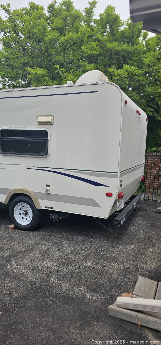 2003 Trail Cruiser 17-Foot Travel Trailer | Maxsold