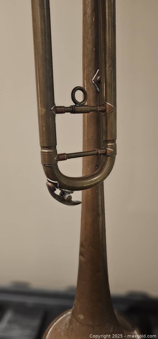 Vintage Ludwig Professional Baroque Trumpet | Maxsold