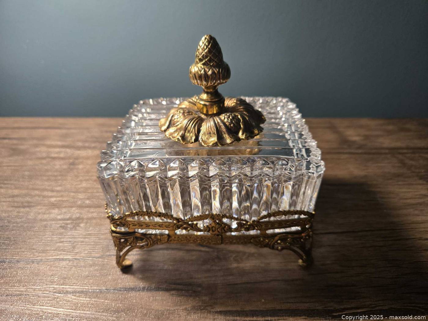 Brass and cut glass jewellery box with acorn finial | Maxsold