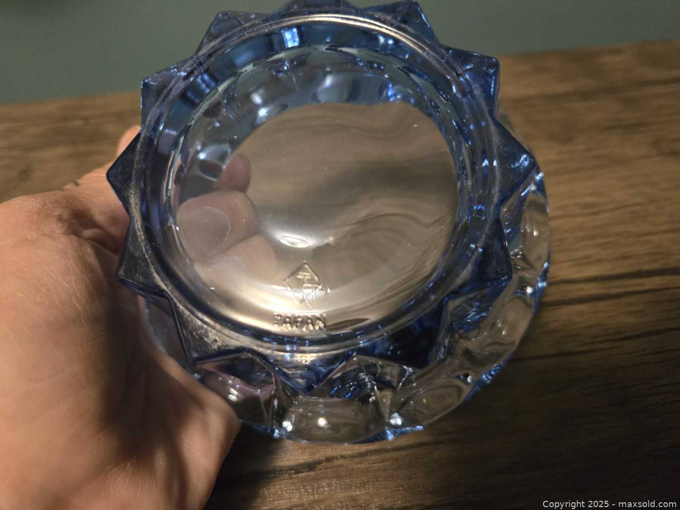 Vintage ice blue glass ashtray | Maxsold
