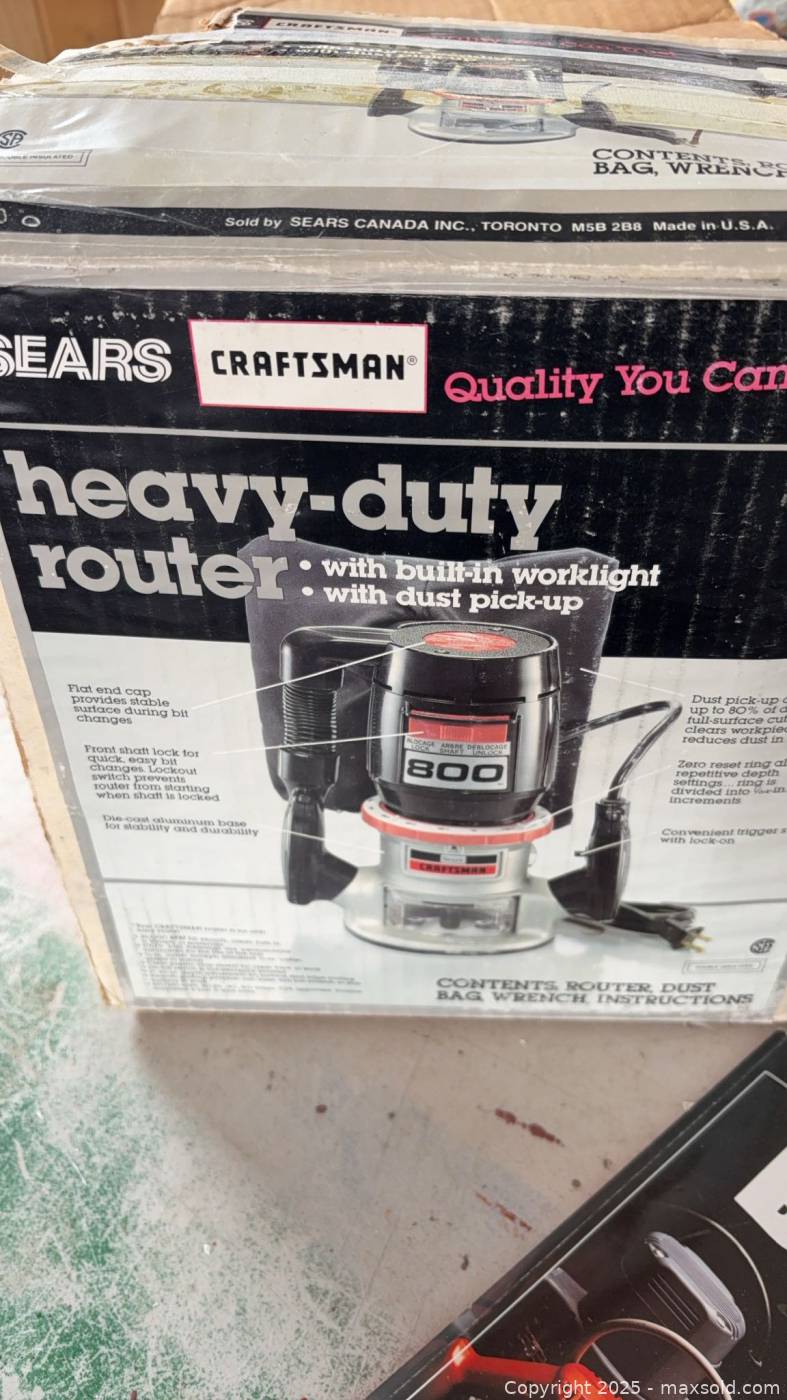 Craftsman heavy-duty router with book, manual, bits | Maxsold