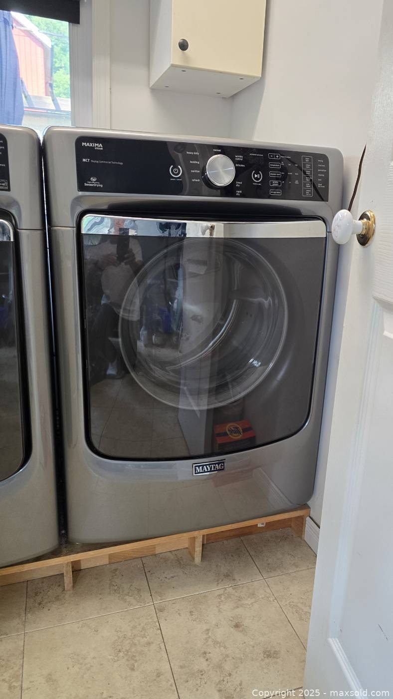 Maytag Maxima Steam Gas Dryer | Maxsold