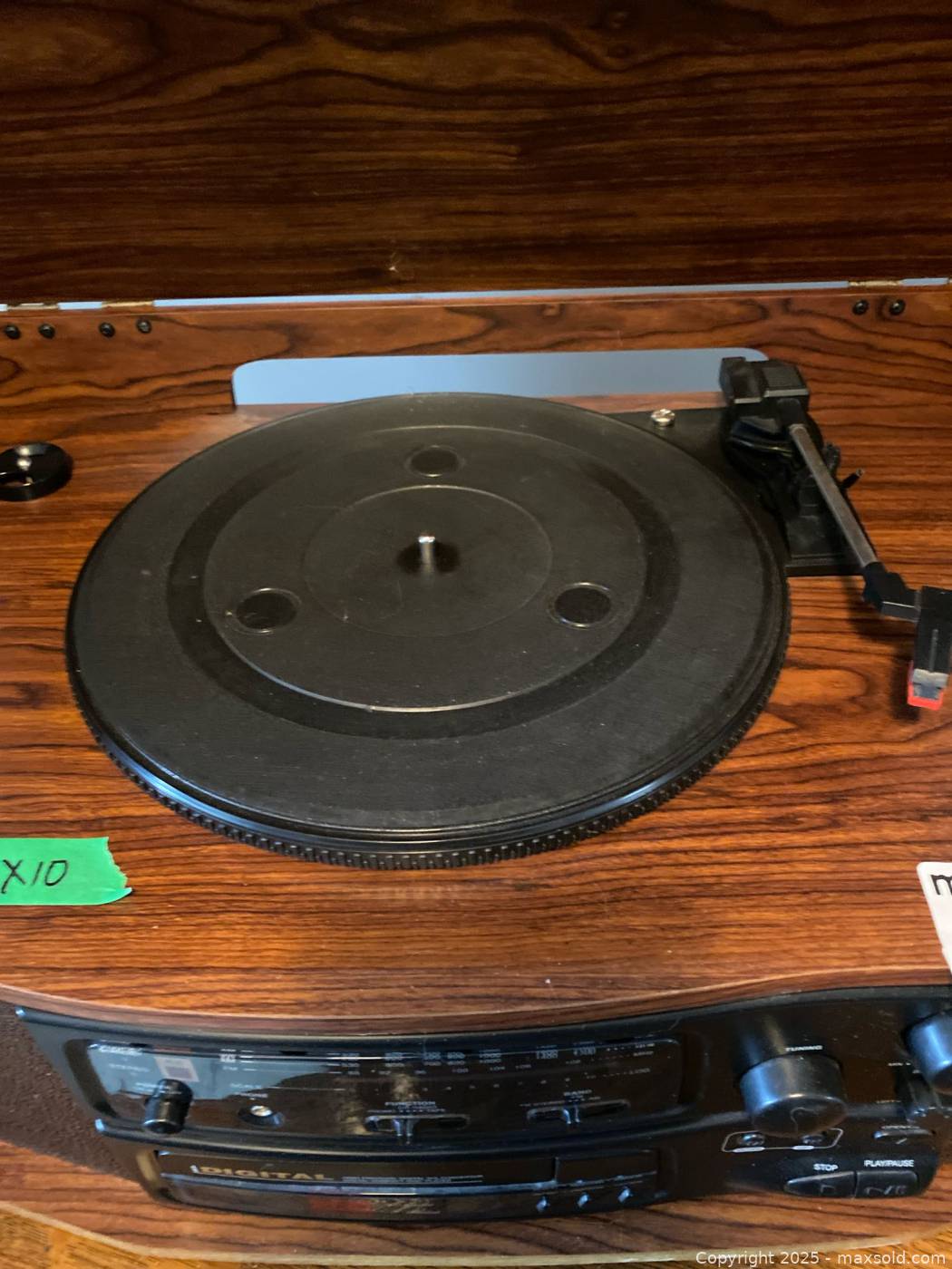 Techsonic Wood Cabinet Turntable Stereo | Maxsold