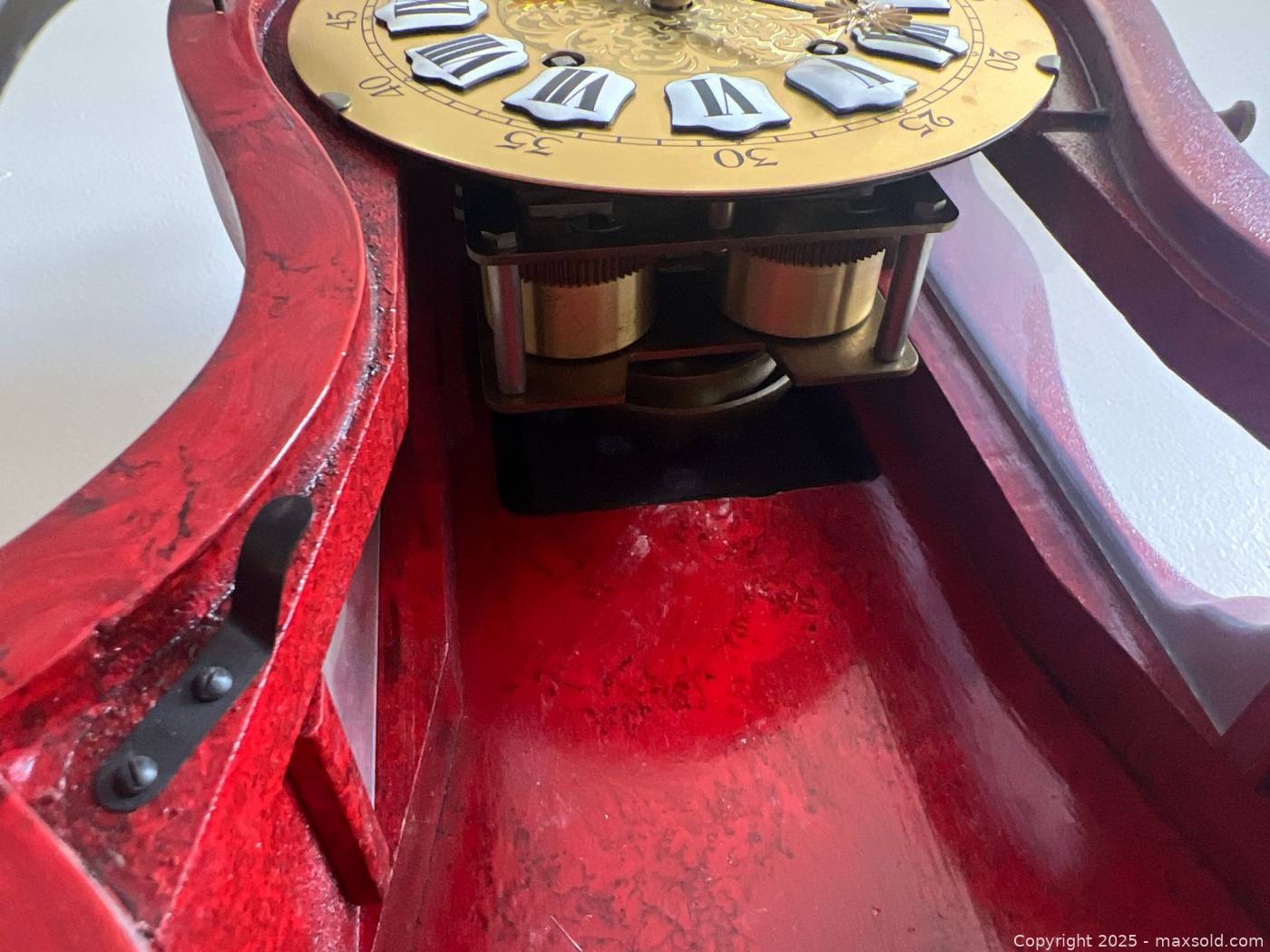 Zenith Mechanical Mantel Clock | Maxsold