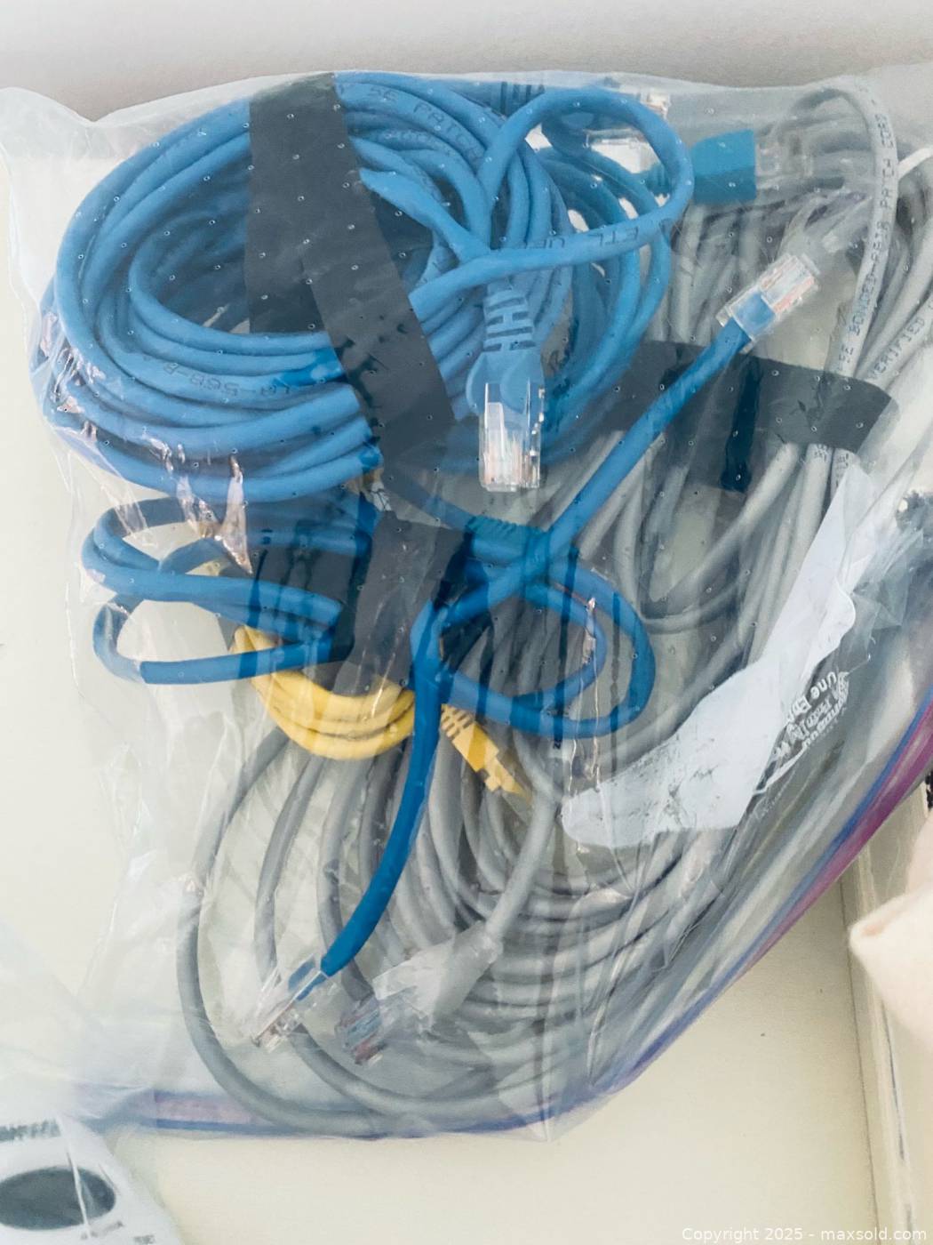 Network & AV cables with plug-in timers | Maxsold