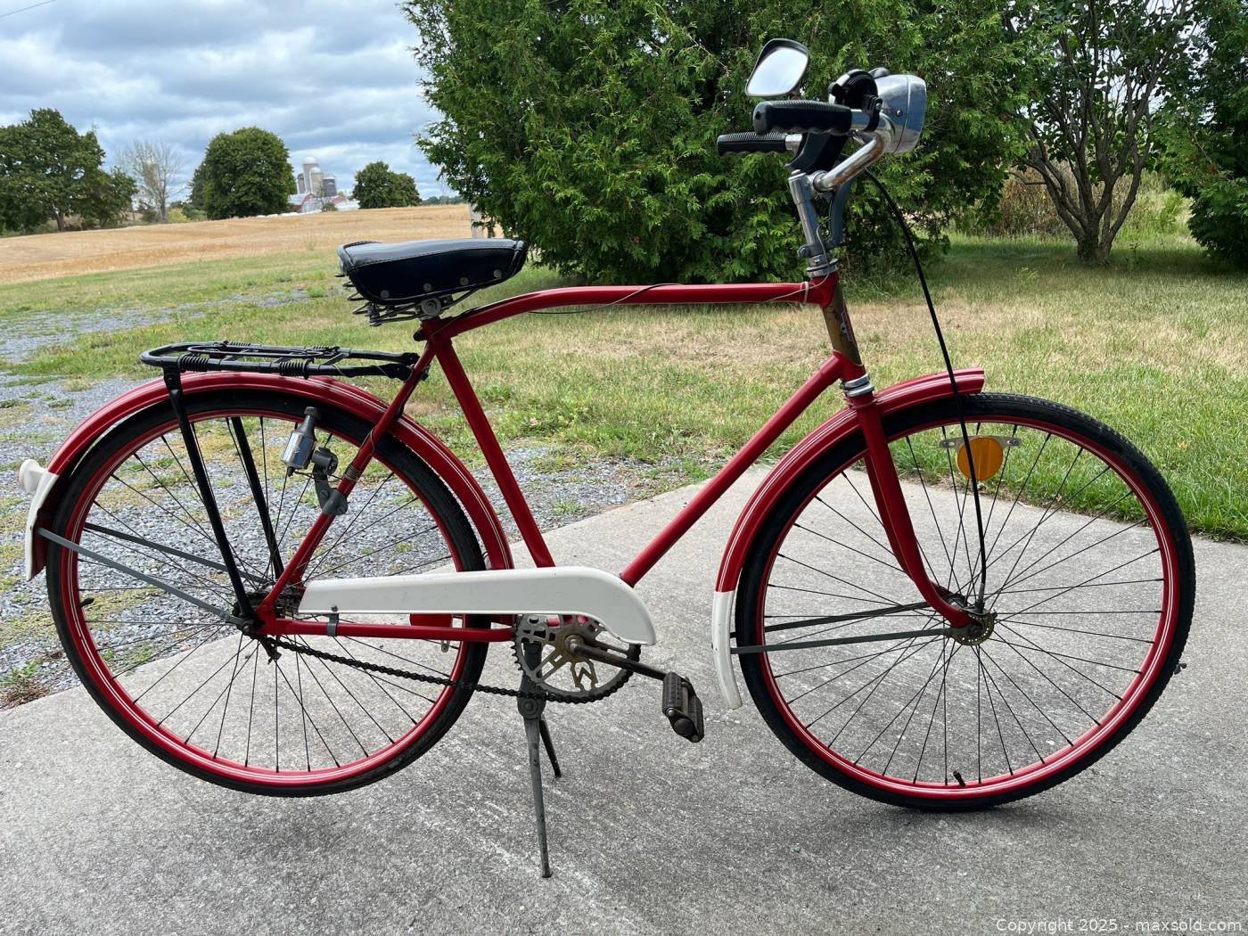 Vintage CCM 28" single-speed cruiser bicycle | Maxsold