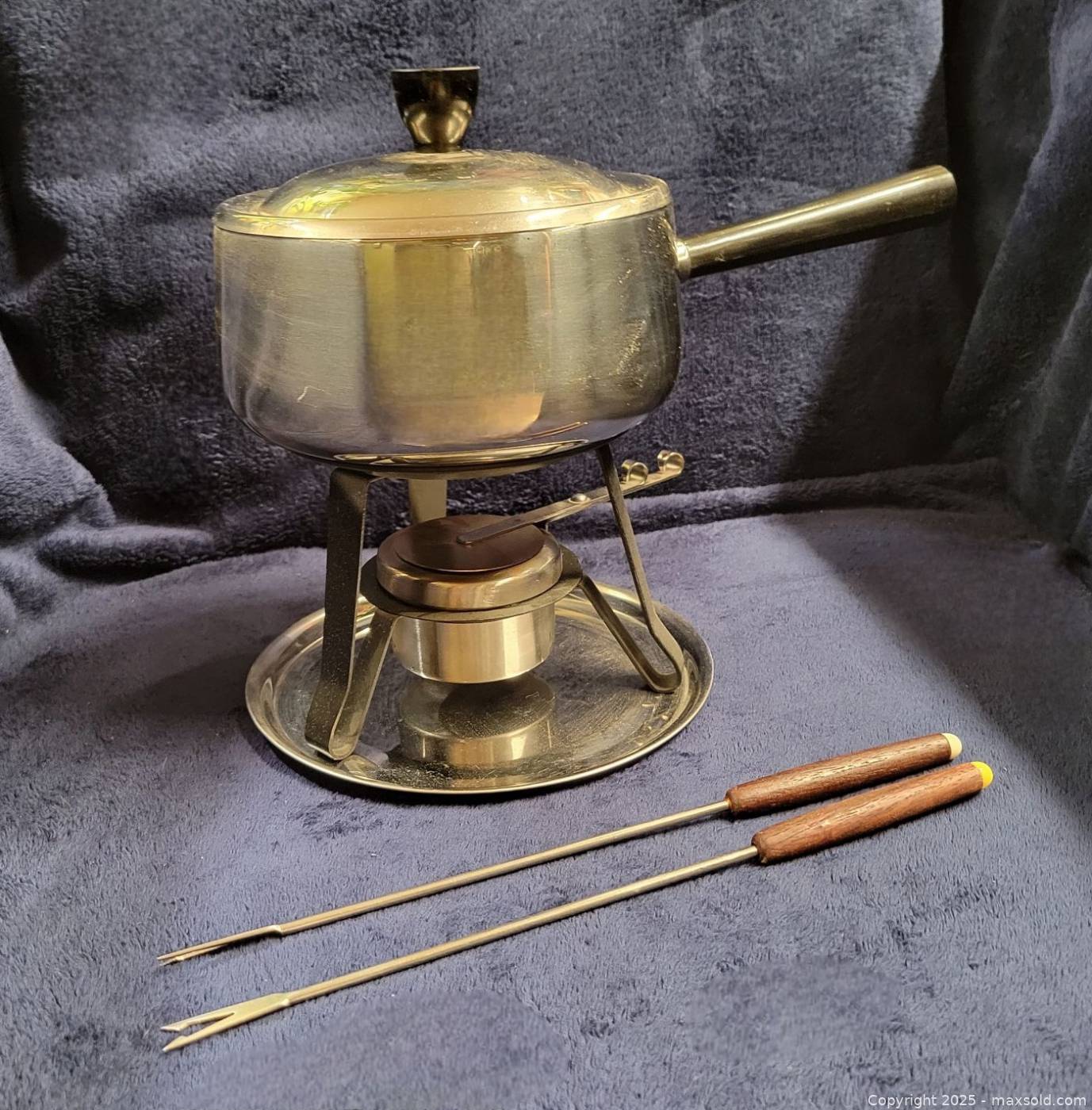 Aluminum fondue pot set with stand, burner, forks | Maxsold