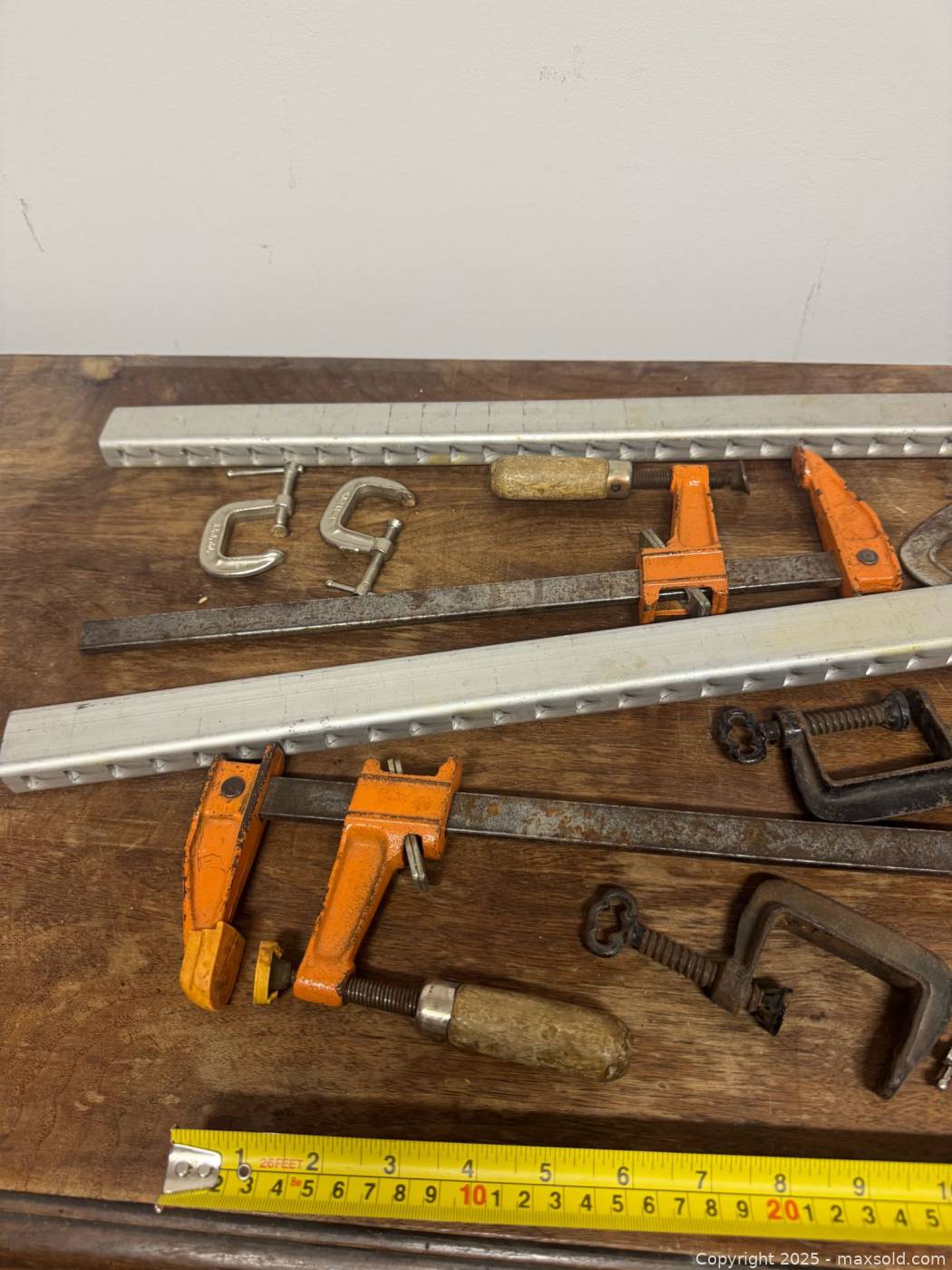 Assorted bar clamps and C-clamps | Maxsold