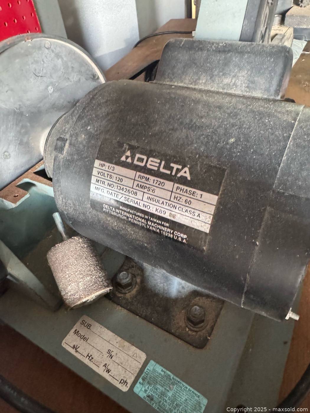 Delta belt and disc benchtop sander 1/3 HP | Maxsold