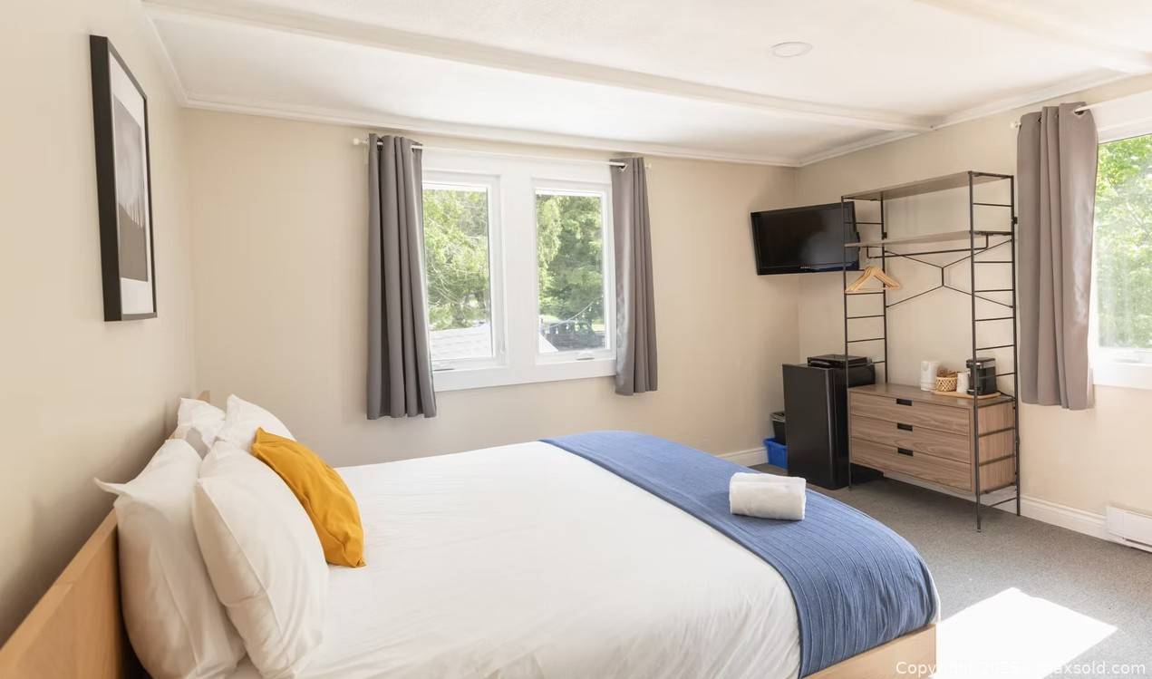 Two-Night Weekday Stay Voucher, Bonnie View Inn | Maxsold