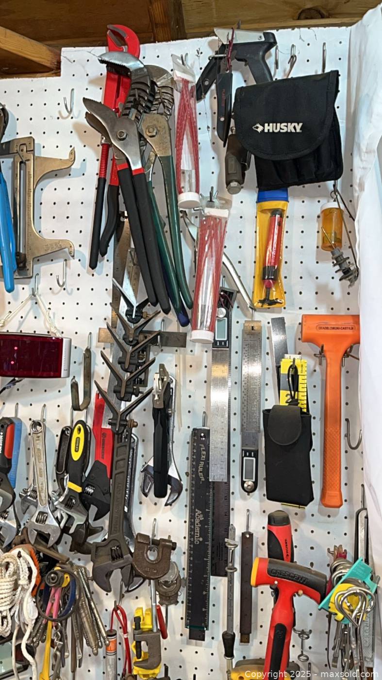 Mixed Hand Tools Collection | Maxsold