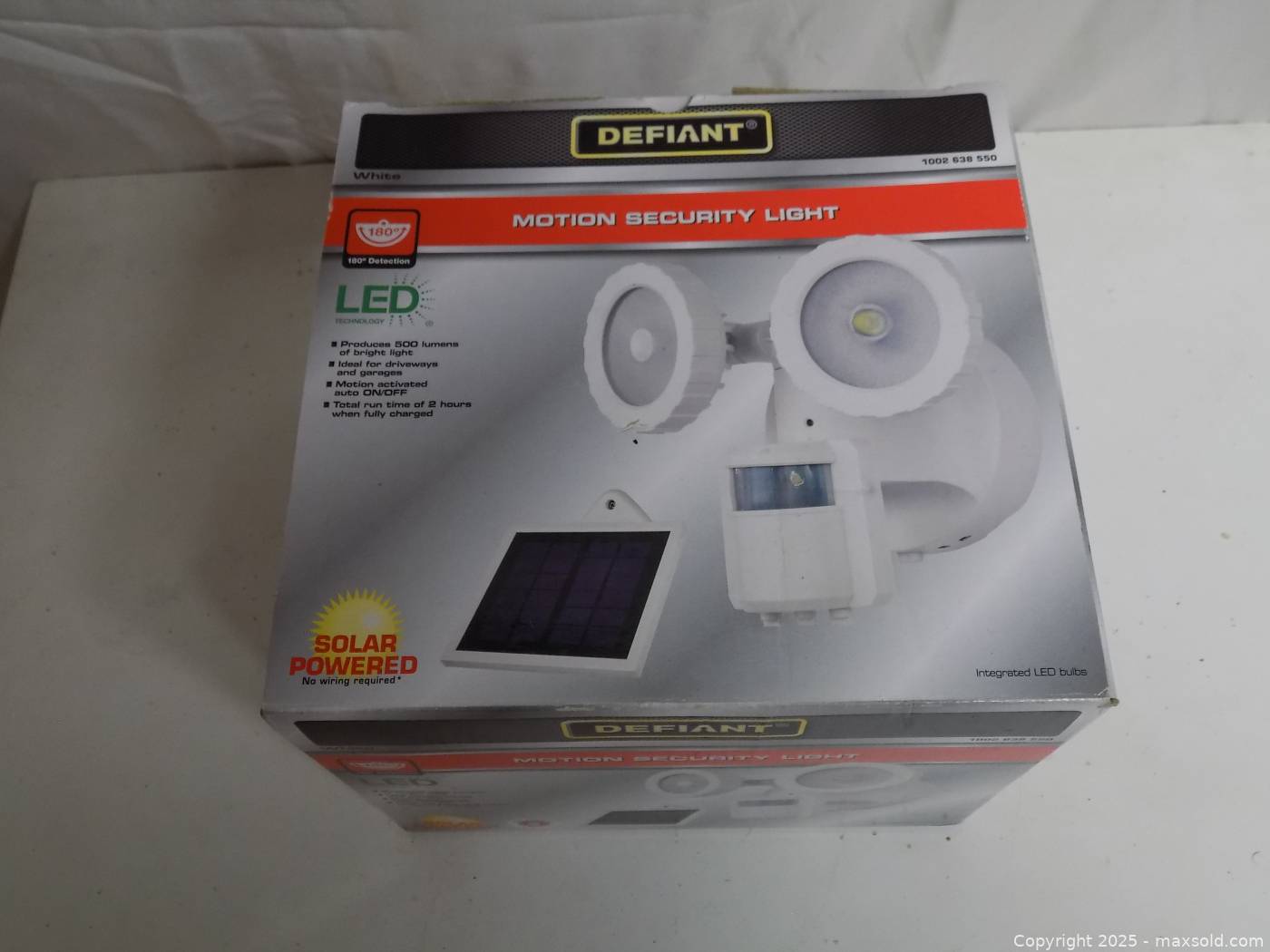 Defiant LED Solar Motion Security Light | Maxsold