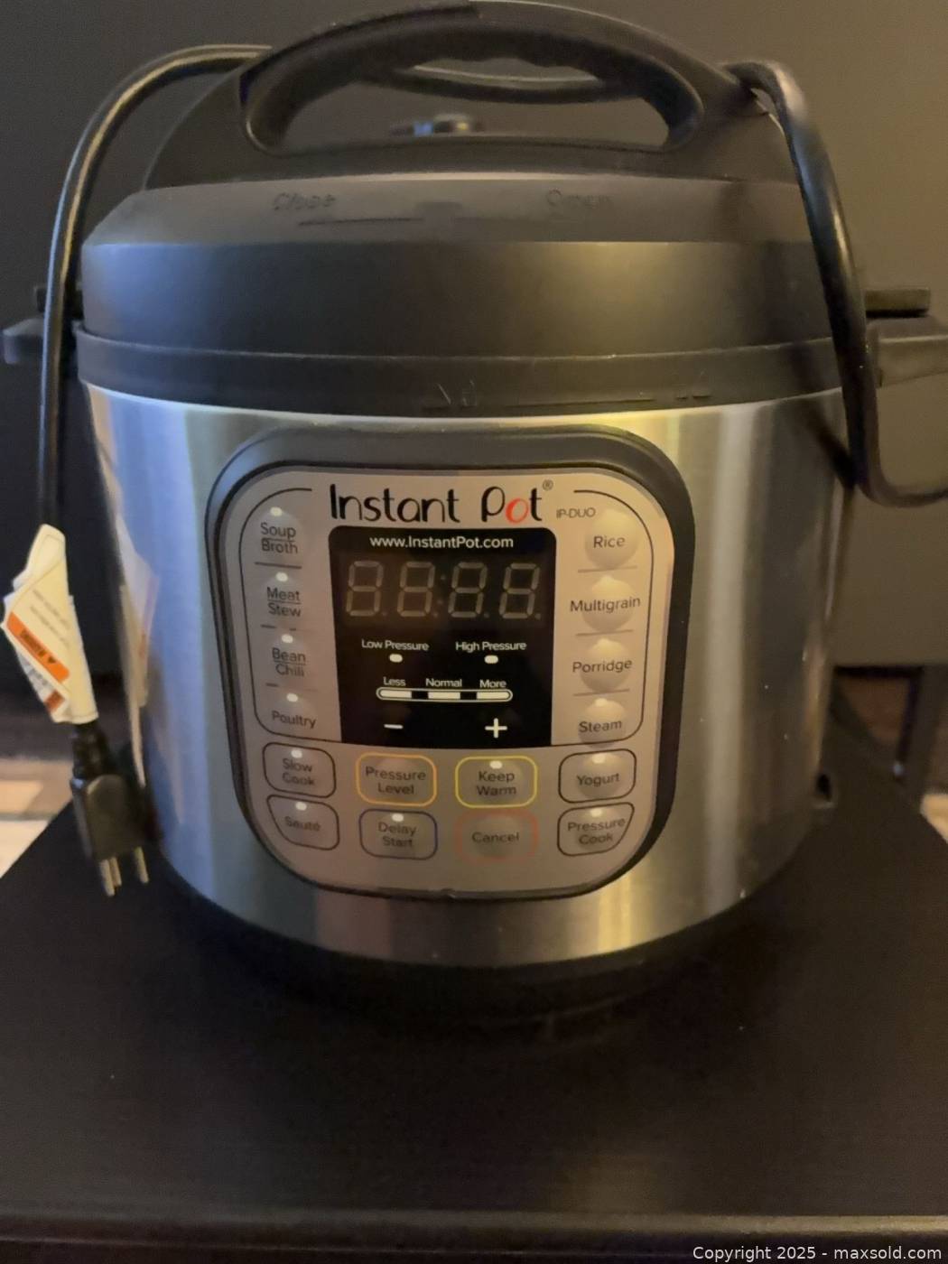 Instant Pot IP-DUO electric multi-cooker | Maxsold