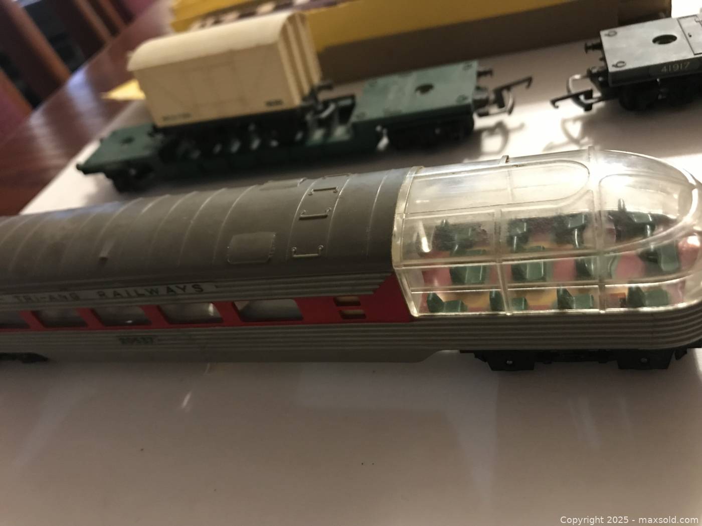 Tri-ang OO/HO Gauge 18-Piece Vintage Rolling Stock Lot | Maxsold