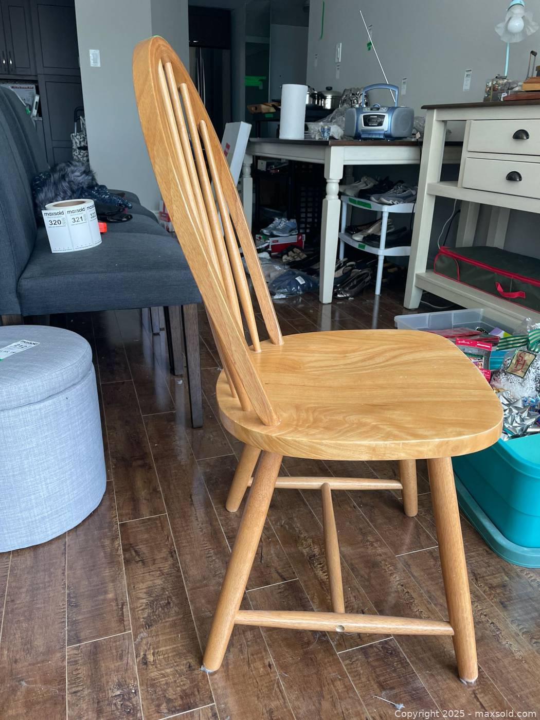 Wood chair with dowel spindle back 17x16x35 | Maxsold