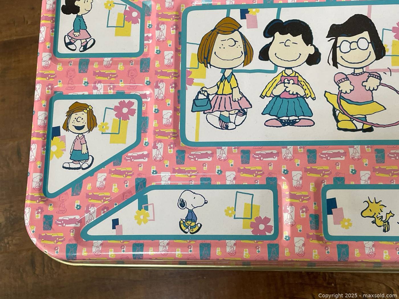 Peanuts “Fabulous Girls” tin box 13x9x7.5 | Maxsold