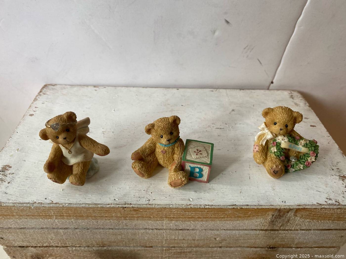 Enesco Cherished Teddies figurines lot | Maxsold