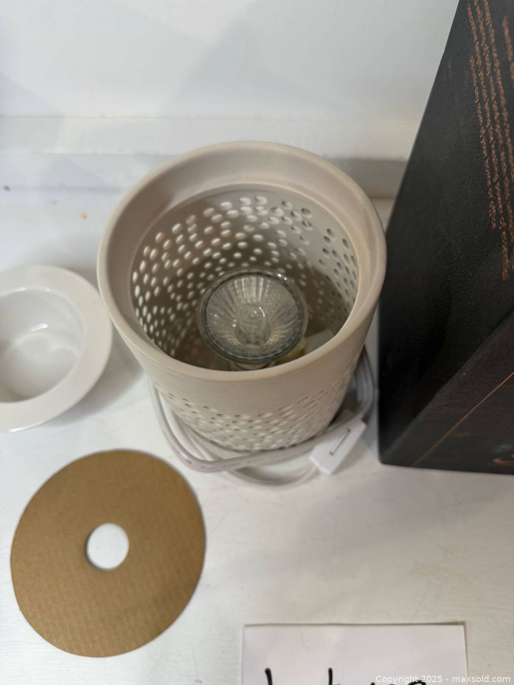 Saje AromaBright Electric Ceramic Diffuser | Maxsold