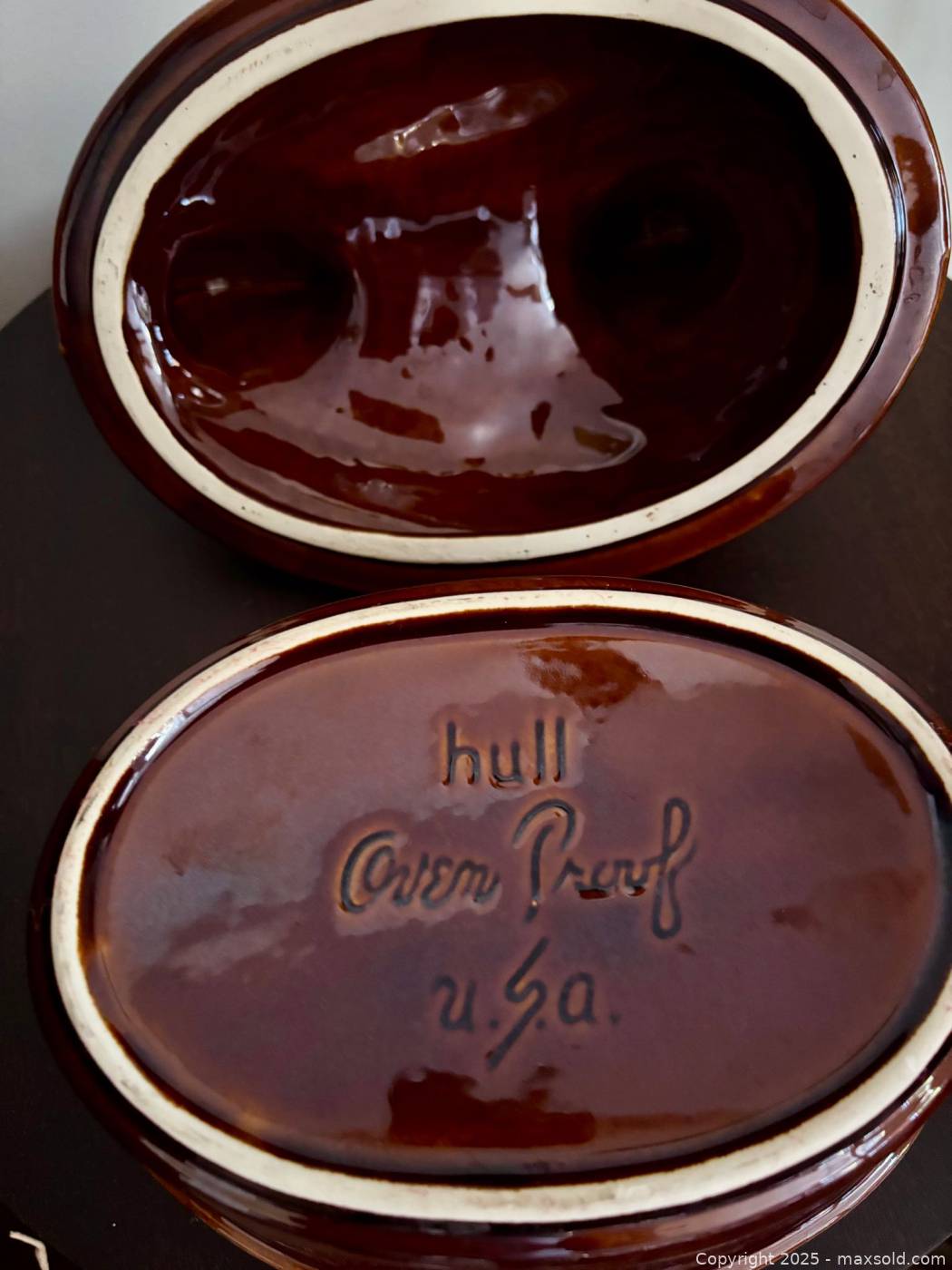 Hull Oven Proof hen casserole dish | Maxsold