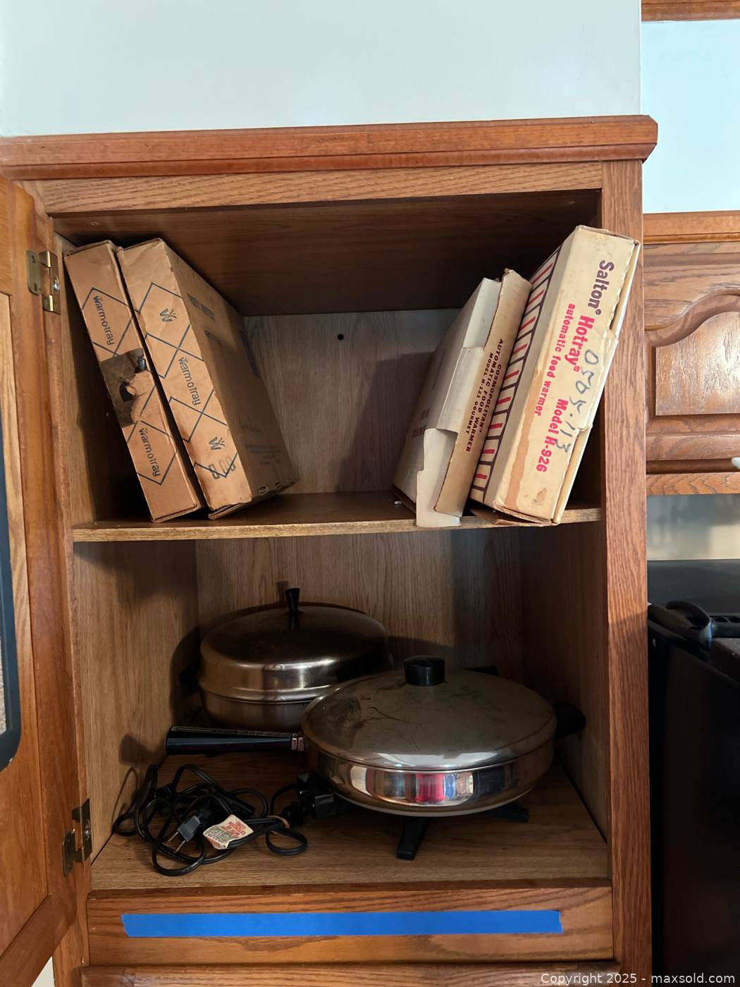 Electric skillets and boxed Salton warming trays | Maxsold