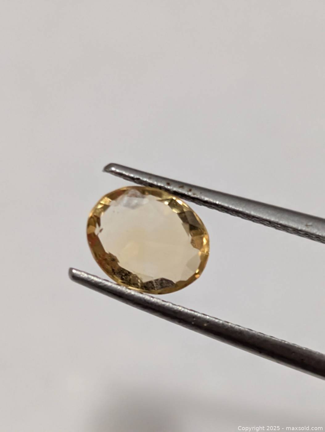 Oval faceted citrine gemstone 1.45ct | Maxsold