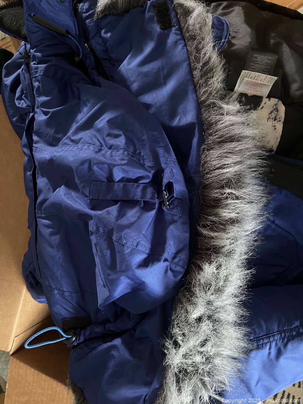 Men's Medium Point Zero Winter Jacket | Maxsold