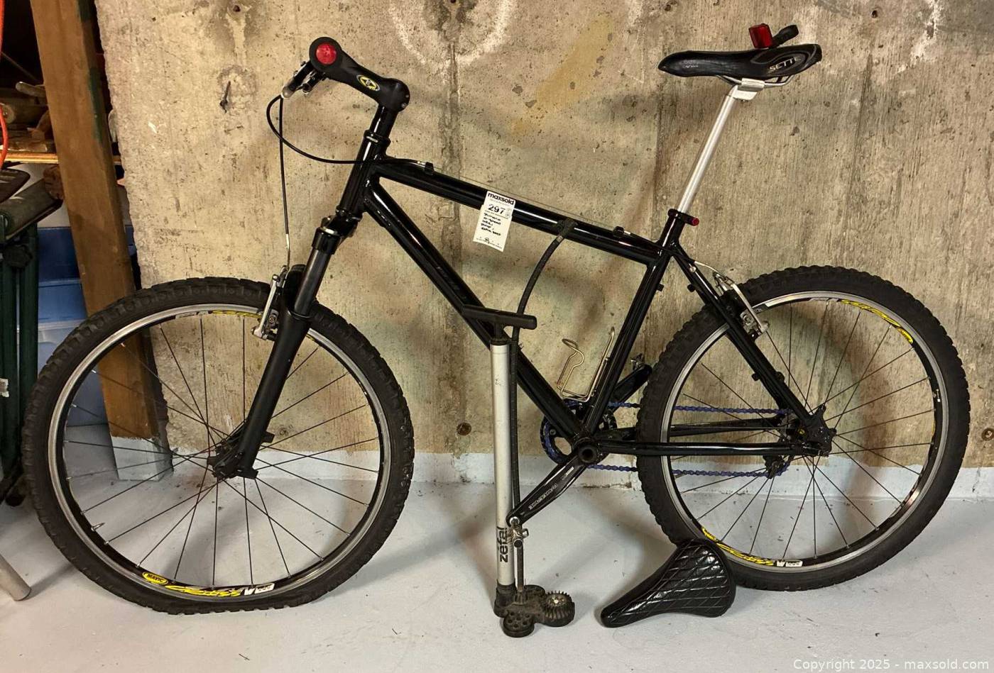Single-speed 26-inch hardtail mountain bike | Maxsold