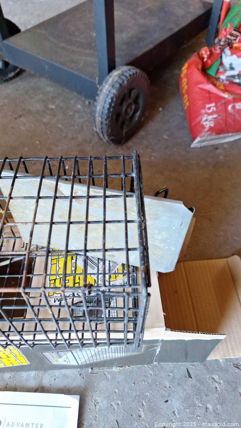 Advantek humane live animal cage trap | Maxsold
