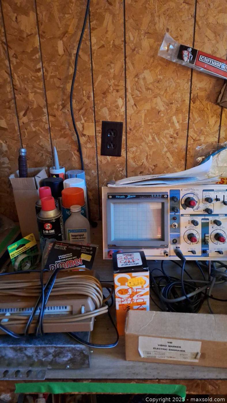 Heathkit 9620 20 MHz dual-trace CRT oscilloscope | Maxsold