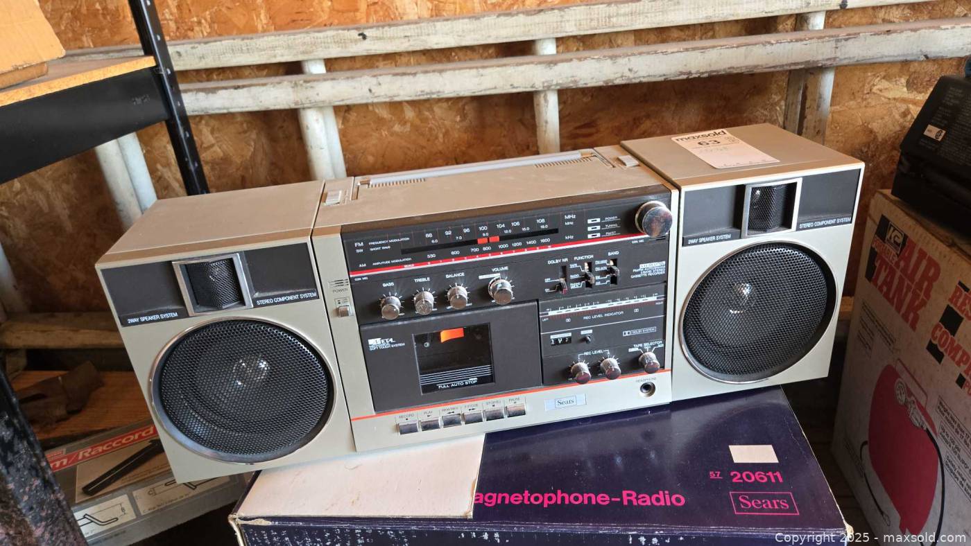 Sears LXI-Series Model 20611 Portable Stereo Boombox | Maxsold