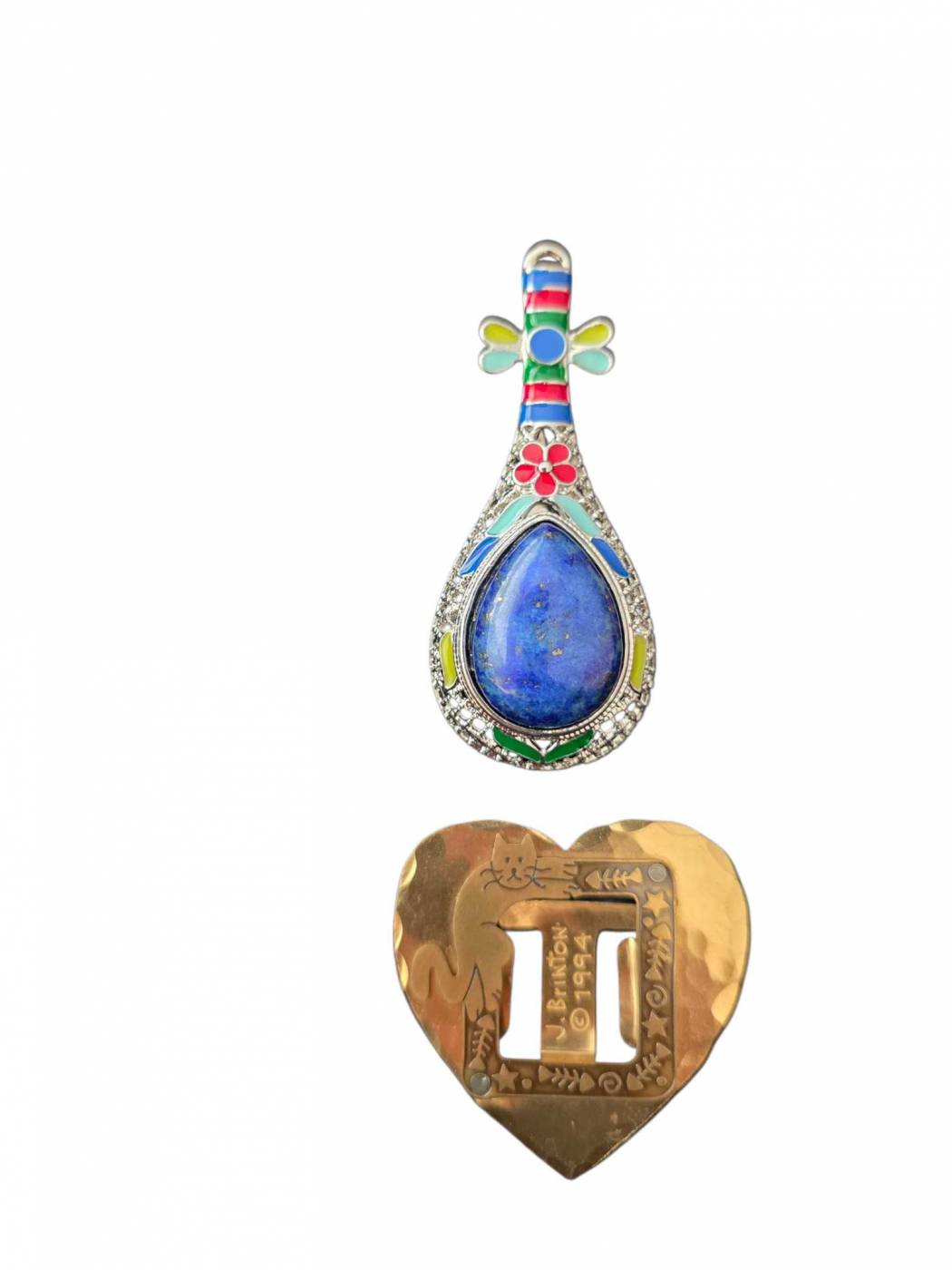 Vintage and modern costume pins & brooches assorted | Maxsold