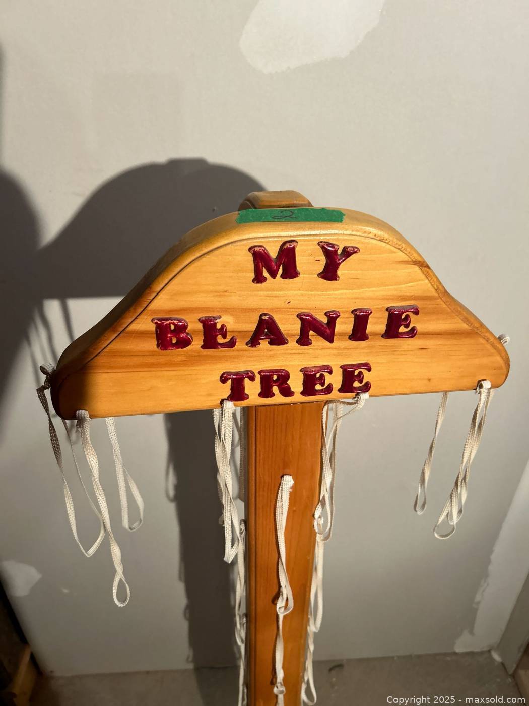 Wooden "My Beanie Tree" display stand | Maxsold