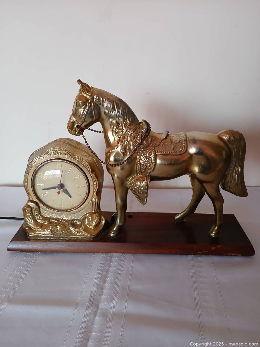 United Clock Corp. Model 315 Horse Electric Mantel Clock | Maxsold