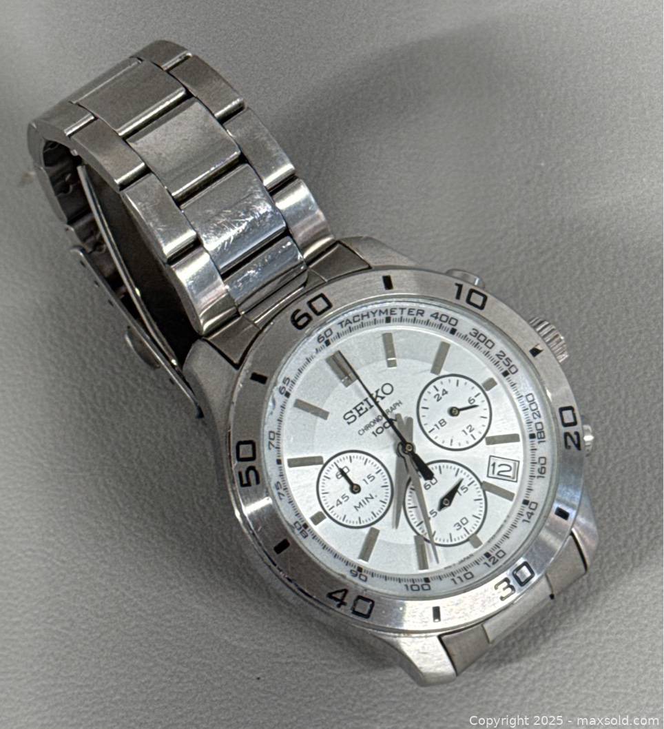 Seiko Stainless Chronograph Wristwatch | Maxsold
