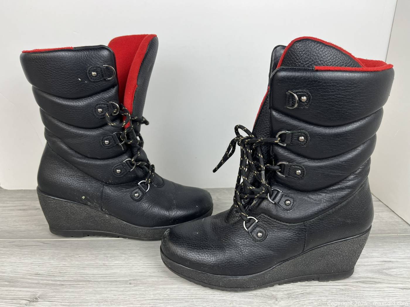 Cougar Wedgy Black Wedge Boots US 10 | Maxsold