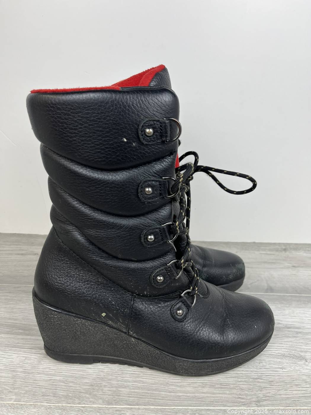 Cougar Wedgy Black Wedge Boots US 10 | Maxsold
