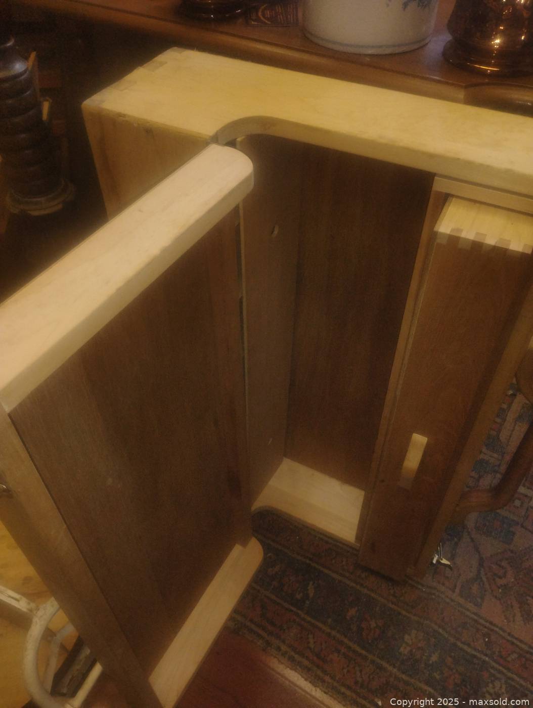 Solid maple dovetailed carpenter's toolbox | Maxsold