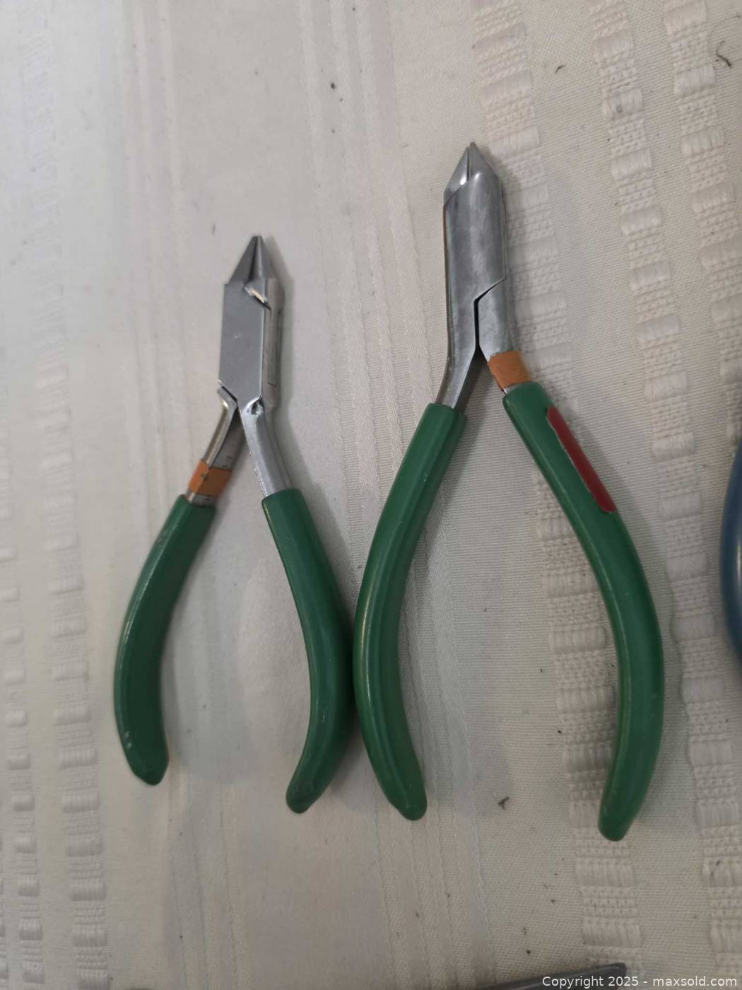 3M Unitek stainless pliers & wire cutters approx 7 pcs | Maxsold