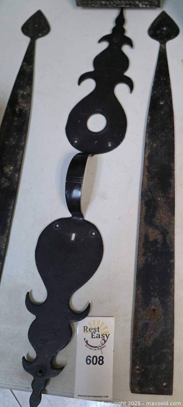Vintage iron architectural hardware lot | Maxsold
