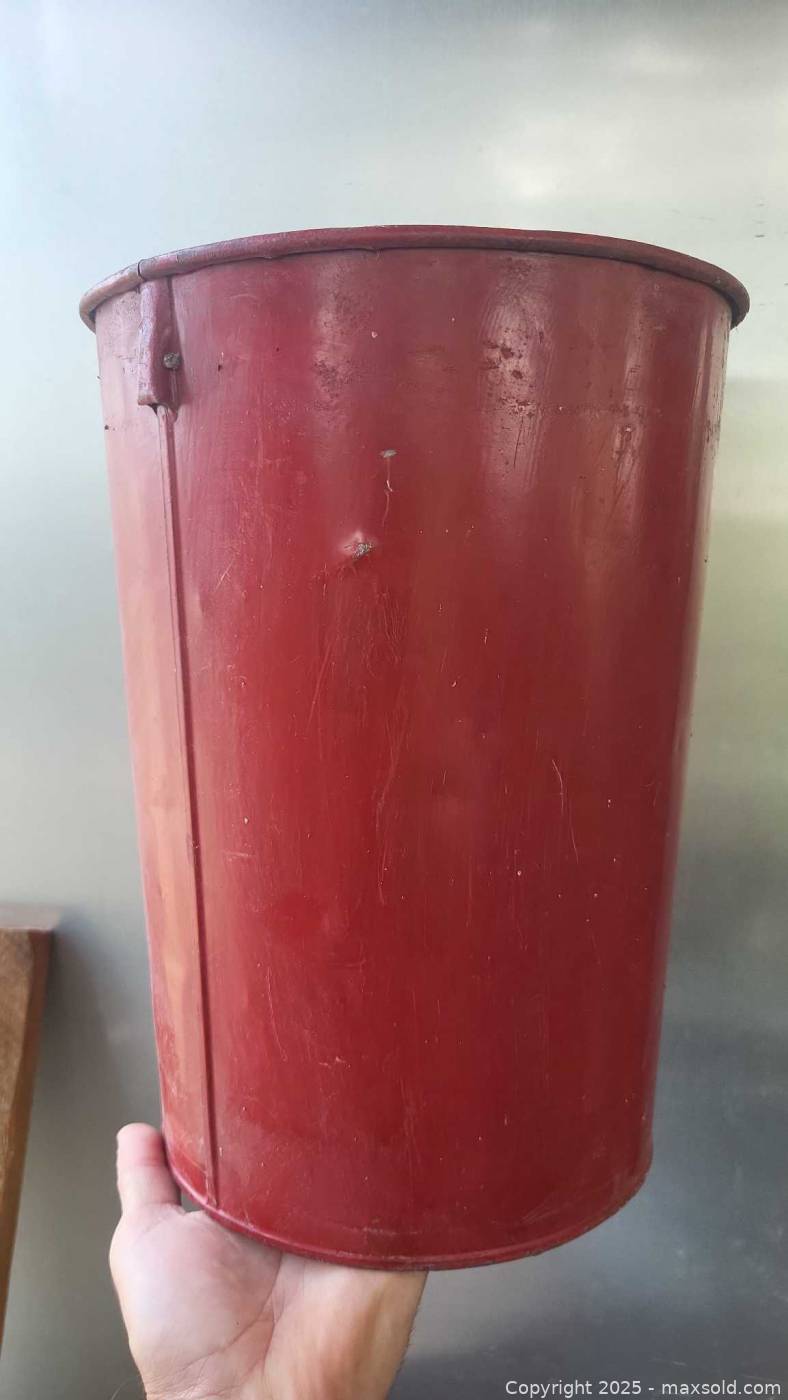 4 vintage red maple sap metal canisters | Maxsold