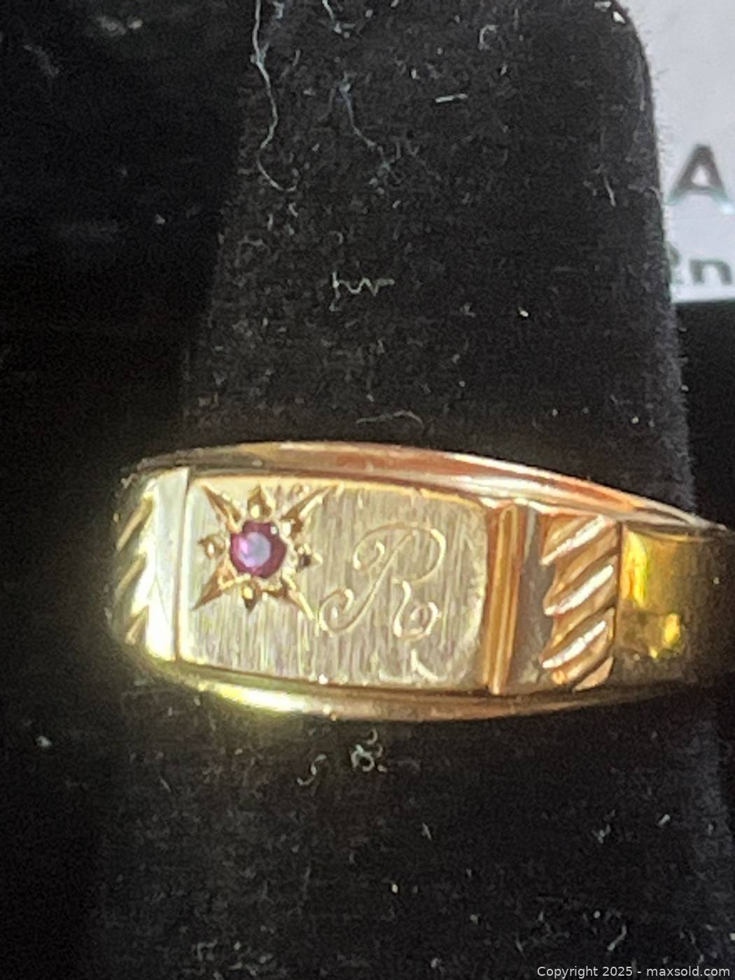 3 10K Gold Signet Rings 9.26g | Maxsold