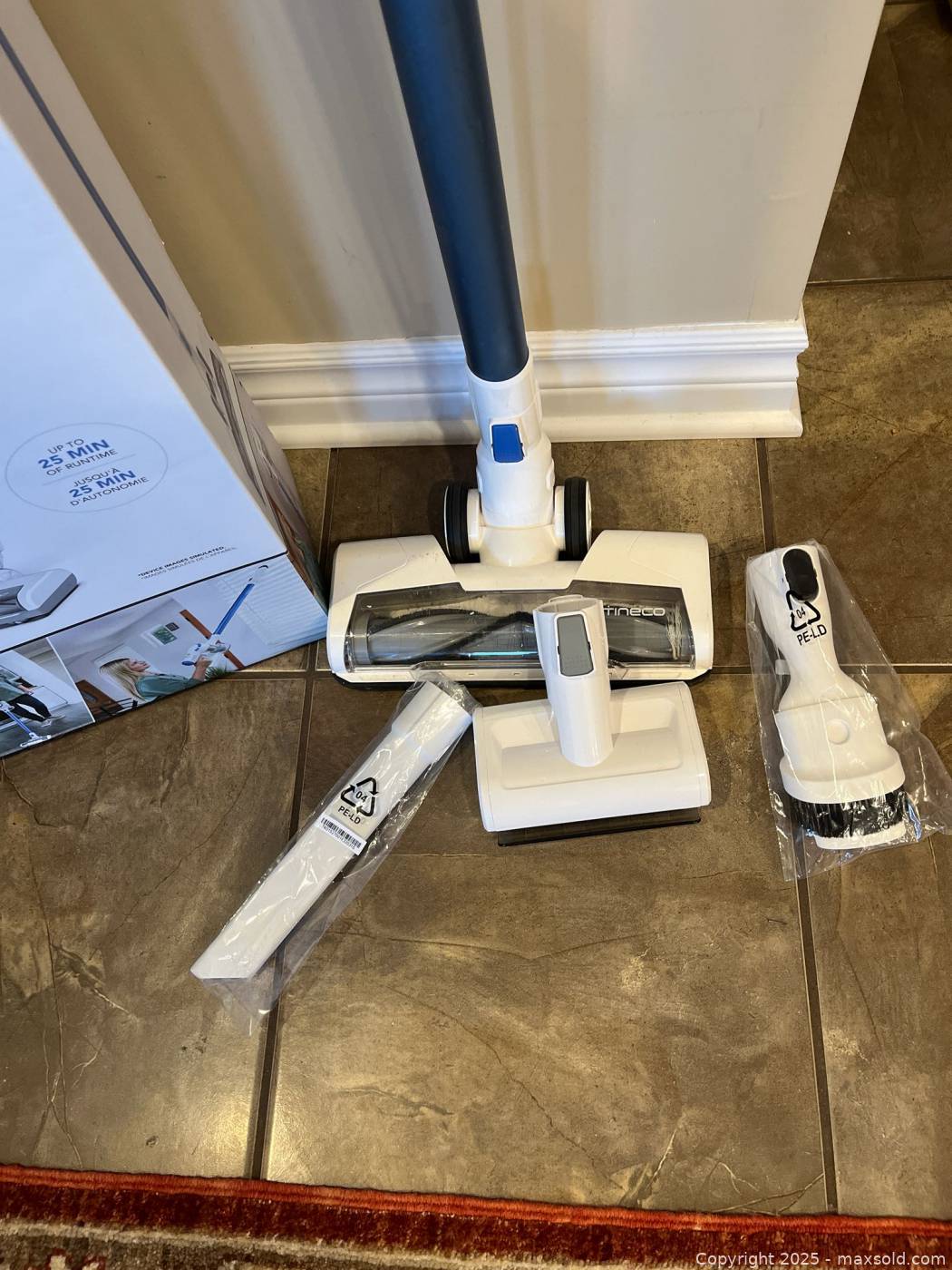 Tineco T1 cordless stick vacuum | Maxsold