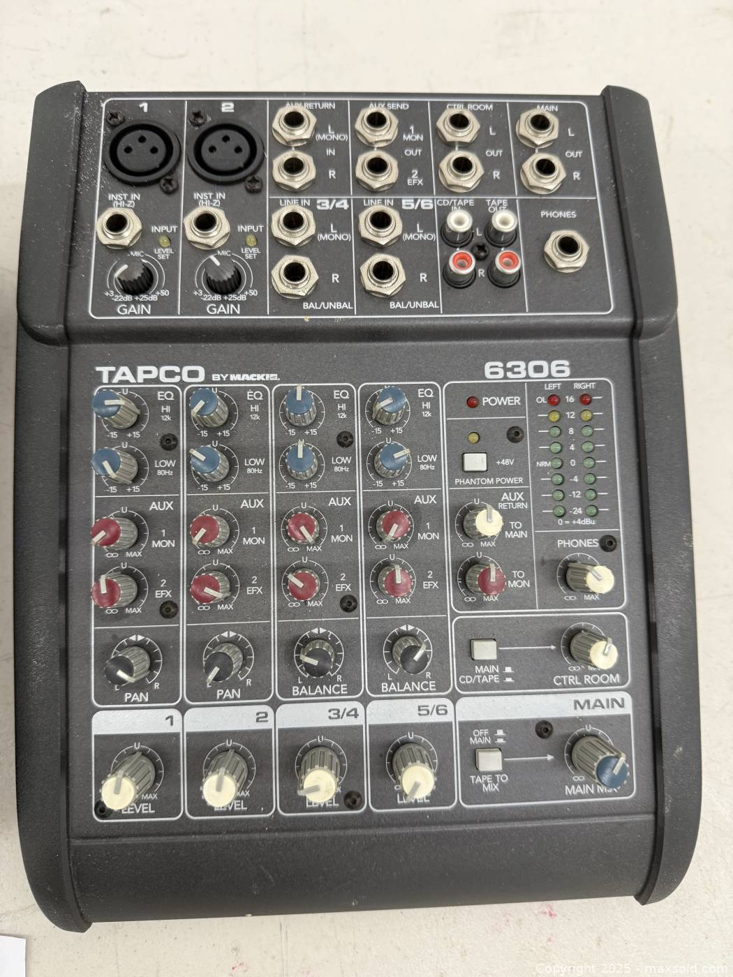 Pioneer CDJ-700S CD player and Tapco 6306 mixer | Maxsold